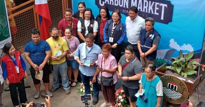 'Subsidy is gov't thanking retailers effort to cut rice prices ... 'Subsidy is gov't thanking retailers effort to cut rice prices ...